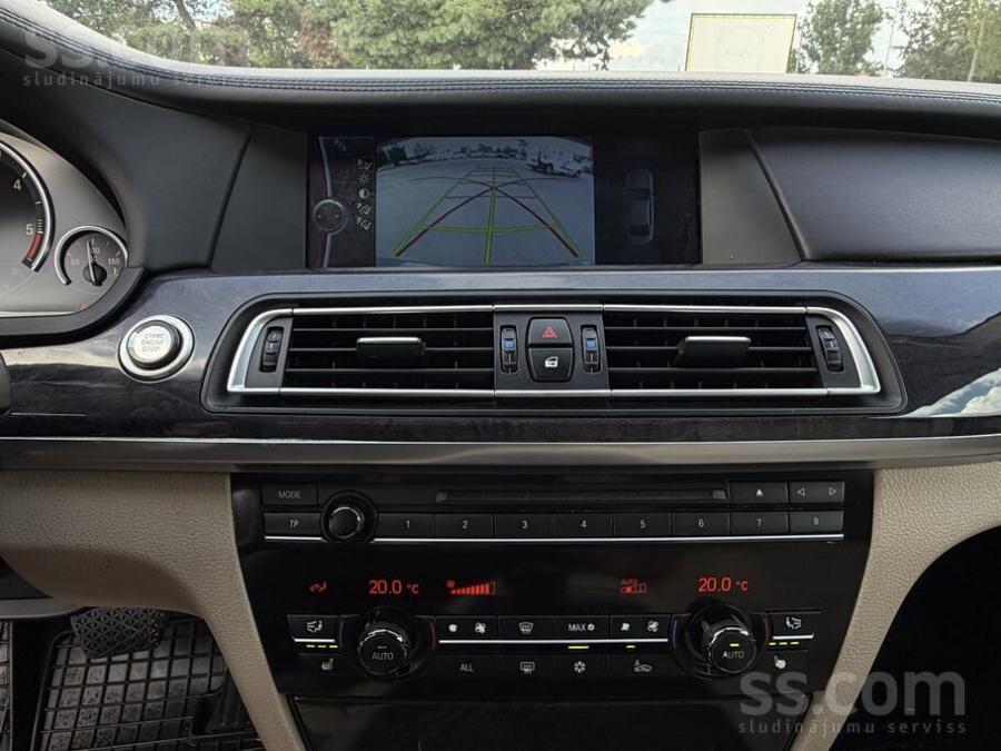 Melns BMW 740 2009 Rīga, ar dzinēja tilpumu 3.00 L un nobraukumu 289 tūkst. km par 10990 €, foto 13 vietnē AUTOMOTO.COM.LV