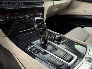 Melns BMW 740 2009 Rīga, ar dzinēja tilpumu 3.00 L un nobraukumu 289 tūkst. km par 10990 €, foto 19 vietnē AUTOMOTO.COM.LV