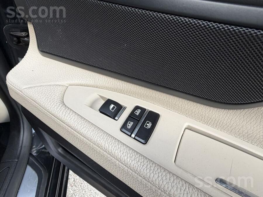 Melns BMW 740 2009 Rīga, ar dzinēja tilpumu 3.00 L un nobraukumu 289 tūkst. km par 10990 €, foto 21 vietnē AUTOMOTO.COM.LV
