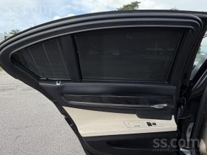 Melns BMW 740 2009 Rīga, ar dzinēja tilpumu 3.00 L un nobraukumu 289 tūkst. km par 10990 €, foto 25 vietnē AUTOMOTO.COM.LV