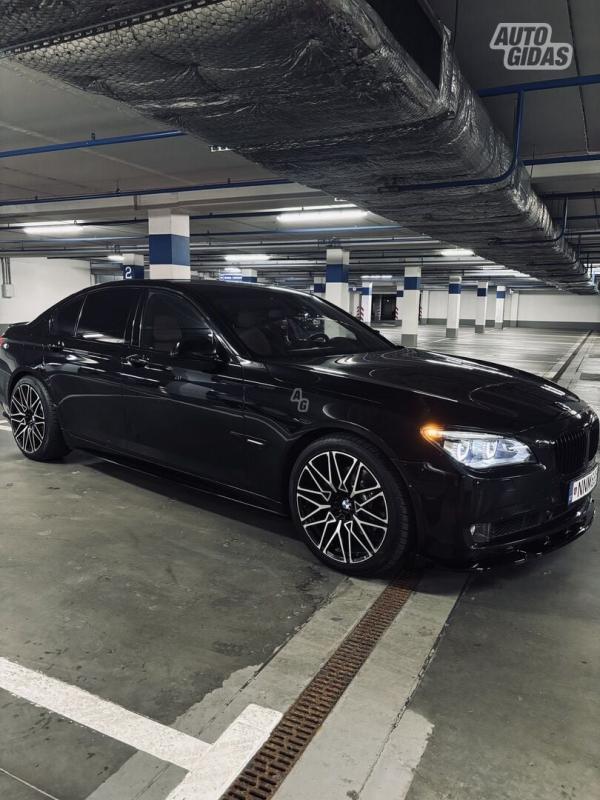 Melns BMW 740 2010 Viļņa, ar dzinēja tilpumu 3.00 L un nobraukumu 286 tūkst. km par 11800 €, foto 5 vietnē AUTOMOTO.COM.LV