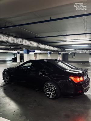 Melns BMW 740 2010 Viļņa, ar dzinēja tilpumu 3.00 L un nobraukumu 286 tūkst. km par 11800 €, foto 7 vietnē AUTOMOTO.COM.LV