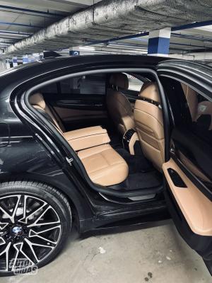 Melns BMW 740 2010 Viļņa, ar dzinēja tilpumu 3.00 L un nobraukumu 286 tūkst. km par 11800 €, foto 11 vietnē AUTOMOTO.COM.LV