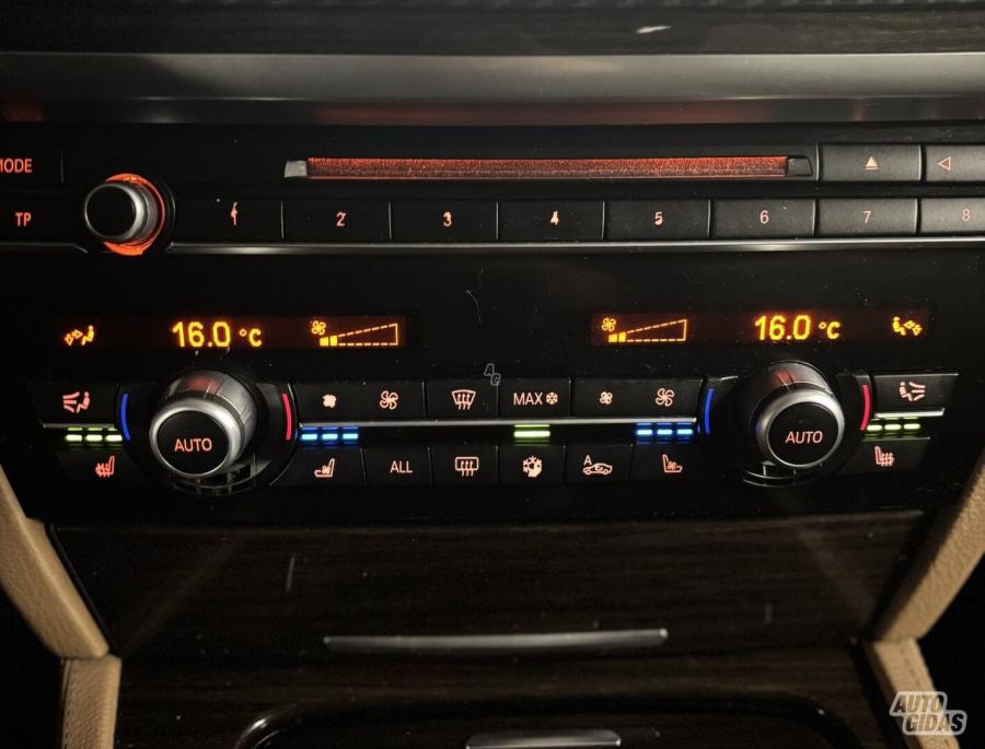 Melns BMW 740 2010 Viļņa, ar dzinēja tilpumu 3.00 L un nobraukumu 286 tūkst. km par 11800 €, foto 19 vietnē AUTOMOTO.COM.LV