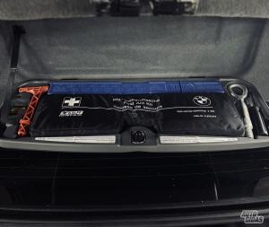 Melns BMW 740 2010 Viļņa, ar dzinēja tilpumu 3.00 L un nobraukumu 286 tūkst. km par 11800 €, foto 30 vietnē AUTOMOTO.COM.LV