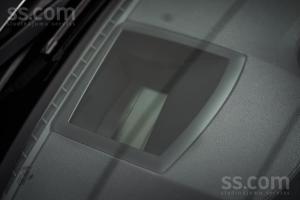 Black BMW 740 2010 in Riga, with an engine capacity of 3.00 L and mileage of 366 thousand km for 8995 €, photo 11 on AUTOMOTO.COM.LV