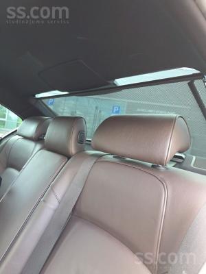 Black BMW 740 2010 in Riga, with an engine capacity of 3.00 L and mileage of 291 thousand km for 11500 €, photo 8 on AUTOMOTO.COM.LV