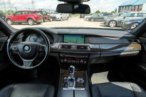 Black BMW 740 2010 in Marijampole, with an engine capacity of 2.99 L and mileage of 309 thousand km for 11950 €, photo 17 on AUTOMOTO.COM.LV