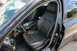 Black BMW 740 2010 in Marijampole, with an engine capacity of 2.99 L and mileage of 309 thousand km for 11950 €, photo 28 on AUTOMOTO.COM.LV