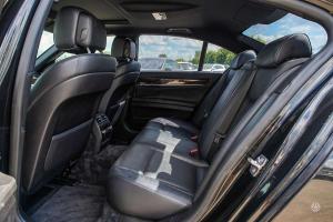Black BMW 740 2010 in Marijampole, with an engine capacity of 2.99 L and mileage of 309 thousand km for 11950 €, photo 34 on AUTOMOTO.COM.LV