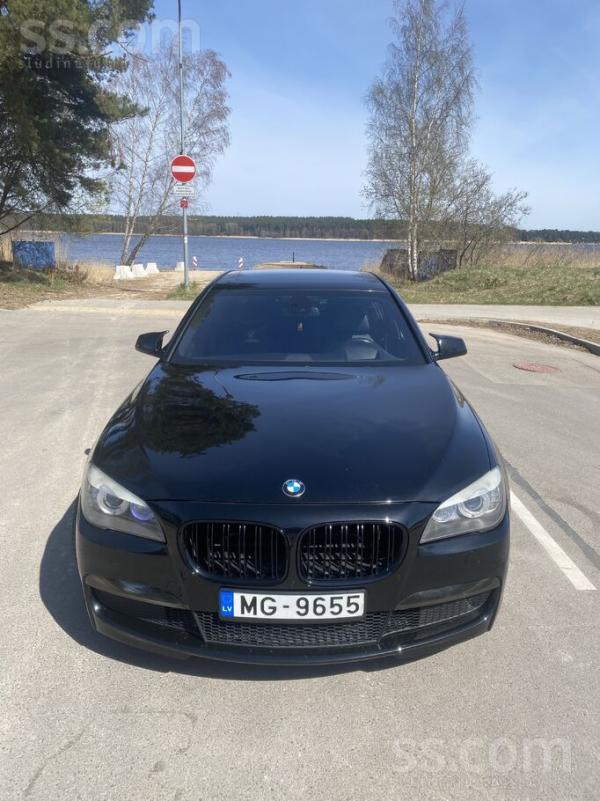 Melns BMW 740 2010 Rīga, ar dzinēja tilpumu 3.00 L un nobraukumu 255 tūkst. km par 10500 €, foto 1 vietnē AUTOMOTO.COM.LV