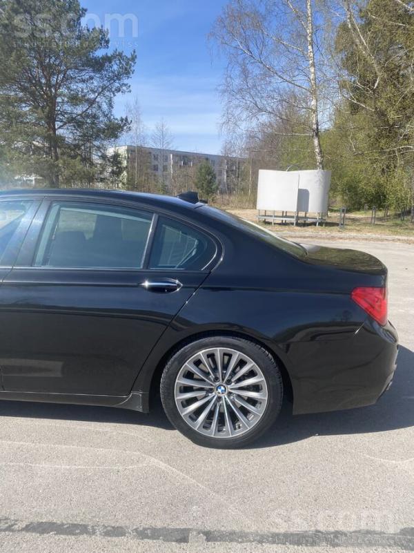 Melns BMW 740 2010 Rīga, ar dzinēja tilpumu 3.00 L un nobraukumu 255 tūkst. km par 10500 €, foto 10 vietnē AUTOMOTO.COM.LV