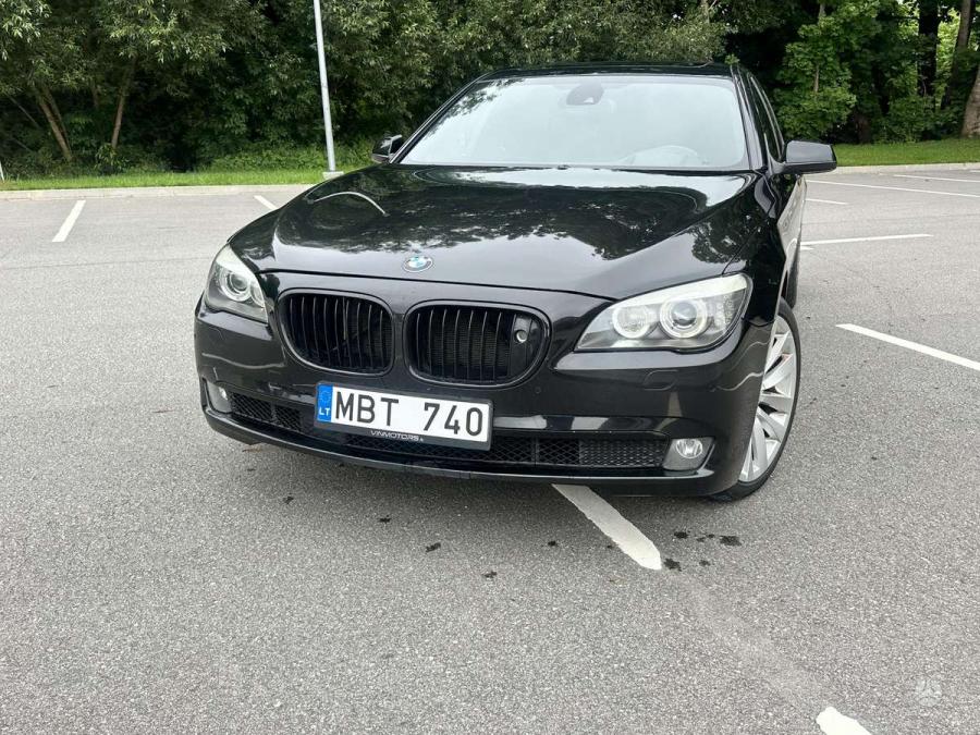 Melns BMW 740 2010 Klaipėda, ar dzinēja tilpumu 2.99 L un nobraukumu 296 tūkst. km par 11000 €, foto 3 vietnē AUTOMOTO.COM.LV