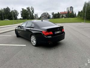 Melns BMW 740 2010 Klaipėda, ar dzinēja tilpumu 2.99 L un nobraukumu 296 tūkst. km par 11000 €, foto 8 vietnē AUTOMOTO.COM.LV