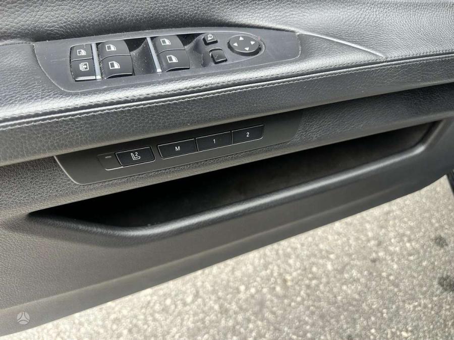 Melns BMW 740 2010 Klaipėda, ar dzinēja tilpumu 2.99 L un nobraukumu 296 tūkst. km par 11000 €, foto 12 vietnē AUTOMOTO.COM.LV