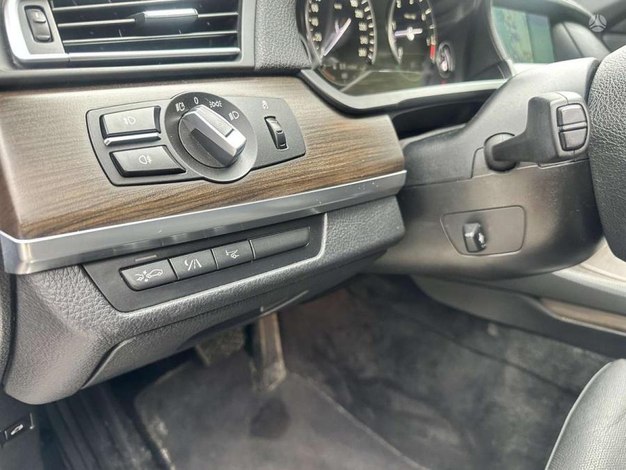 Melns BMW 740 2010 Klaipėda, ar dzinēja tilpumu 2.99 L un nobraukumu 296 tūkst. km par 11000 €, foto 14 vietnē AUTOMOTO.COM.LV