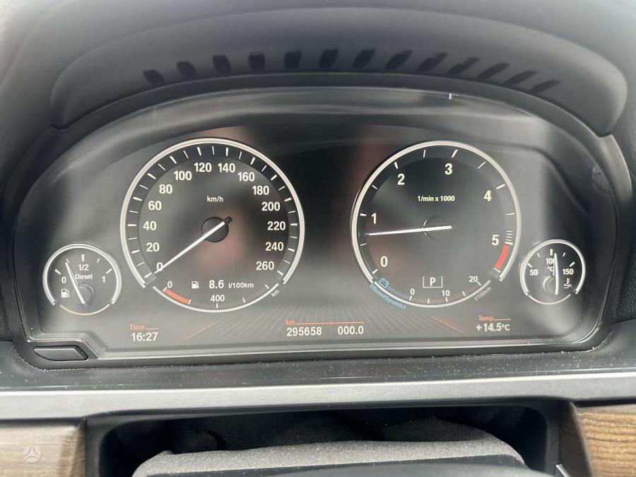 Melns BMW 740 2010 Klaipėda, ar dzinēja tilpumu 2.99 L un nobraukumu 296 tūkst. km par 11000 €, foto 15 vietnē AUTOMOTO.COM.LV