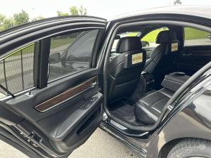 Melns BMW 740 2010 Klaipėda, ar dzinēja tilpumu 2.99 L un nobraukumu 296 tūkst. km par 11000 €, foto 19 vietnē AUTOMOTO.COM.LV