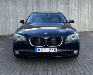 Черный БМВ 740 2010 в Вильнюс, объемом двигателя 3.00 л и пробегом 334 тыс. км за 7500 €, фото 3 на AUTOMOTO.COM.LV
