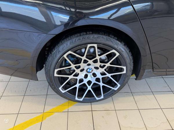 Black BMW 740 2010 in Vilnius, with an engine capacity of 2.99 L and mileage of 351 thousand km for 9000 €, photo 10 on AUTOMOTO.COM.LV