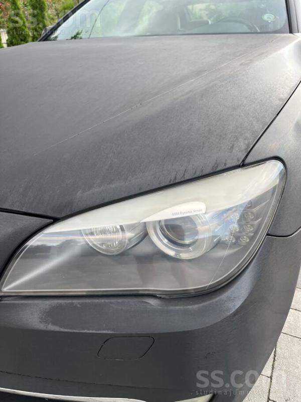 Melns BMW 740 2010 Rīga, ar dzinēja tilpumu 3.00 L un nobraukumu 310 tūkst. km par 11900 €, foto 3 vietnē AUTOMOTO.COM.LV