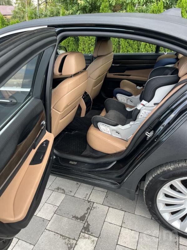 Melns BMW 740 2010 Rīga, ar dzinēja tilpumu 3.00 L un nobraukumu 310 tūkst. km par 11900 €, foto 7 vietnē AUTOMOTO.COM.LV