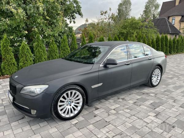 Melns BMW 740 2010 Rīga, ar dzinēja tilpumu 3.00 L un nobraukumu 310 tūkst. km par 11900 €, foto 9 vietnē AUTOMOTO.COM.LV