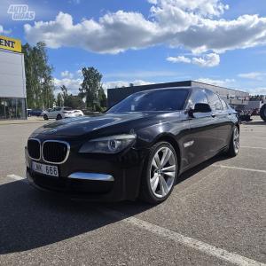 Black BMW 740 2010 in Utena, with an engine capacity of 3.00 L and mileage of 396 thousand km for 8200 €, photo 16 on AUTOMOTO.COM.LV