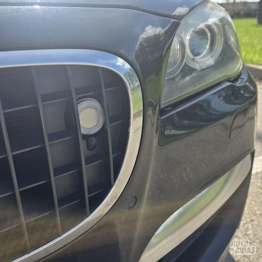 Black BMW 740 2010 in Utena, with an engine capacity of 3.00 L and mileage of 396 thousand km for 8200 €, photo 34 on AUTOMOTO.COM.LV