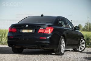 Melns BMW 740 2011 Tukums, ar dzinēja tilpumu 3.00 L un nobraukumu 0 tūkst. km par 14888 €, foto 4 vietnē AUTOMOTO.COM.LV