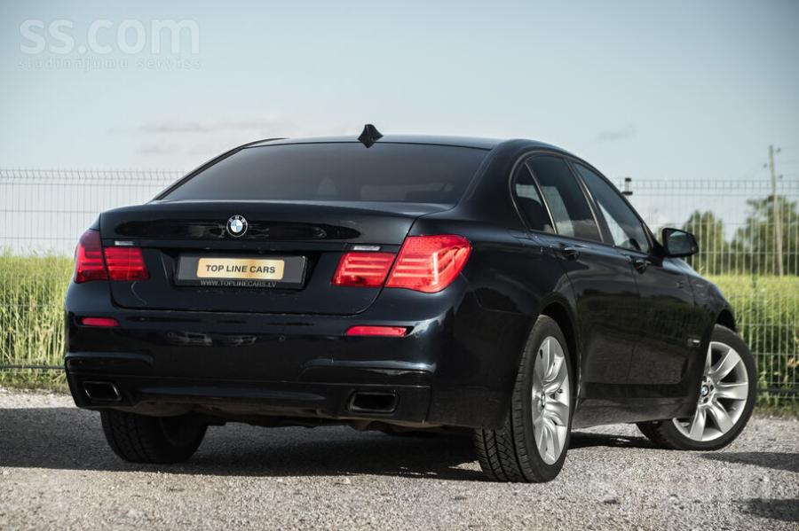 Melns BMW 740 2011 Tukums, ar dzinēja tilpumu 3.00 L un nobraukumu 0 tūkst. km par 14888 €, foto 4 vietnē AUTOMOTO.COM.LV