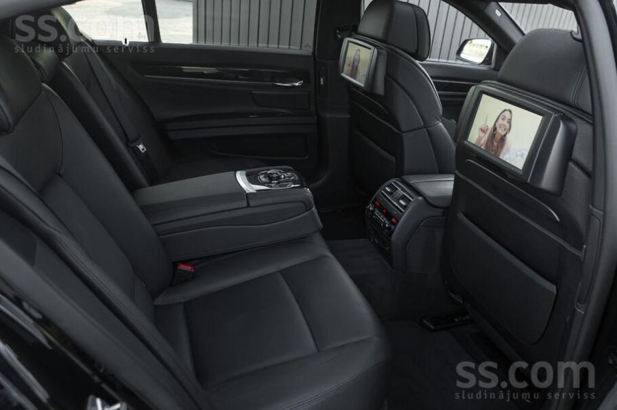 Melns BMW 740 2011 Tukums, ar dzinēja tilpumu 3.00 L un nobraukumu 0 tūkst. km par 14888 €, foto 28 vietnē AUTOMOTO.COM.LV