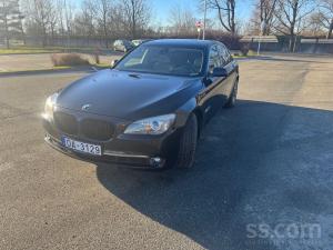 Melns BMW 740 2011 Rīga, ar dzinēja tilpumu 3.00 L un nobraukumu 169 tūkst. km par 15990 €, foto 2 vietnē AUTOMOTO.COM.LV