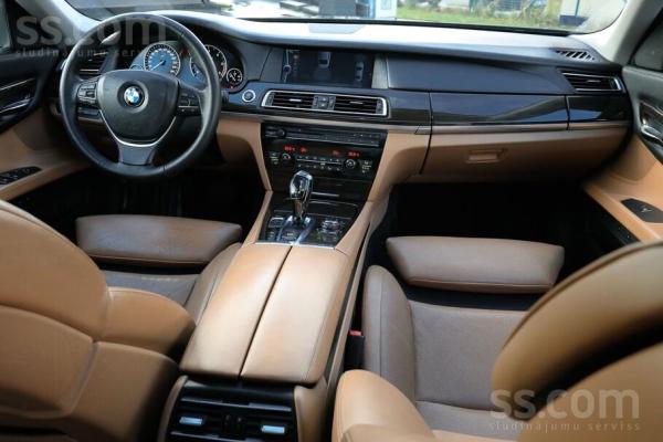 Melns BMW 740 2011 Rīga, ar dzinēja tilpumu 3.00 L un nobraukumu 169 tūkst. km par 15990 €, foto 9 vietnē AUTOMOTO.COM.LV