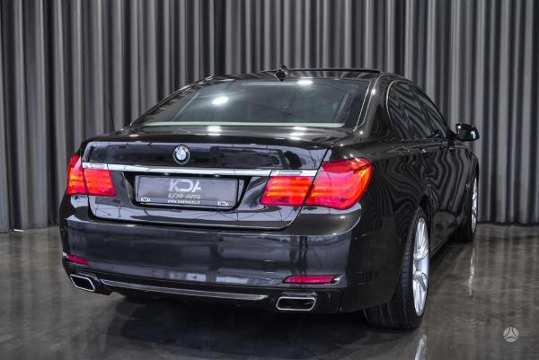 Melns BMW 740 2011 Marijampole, ar dzinēja tilpumu 2.99 L un nobraukumu 219 tūkst. km par 13950 €, foto 11 vietnē AUTOMOTO.COM.LV