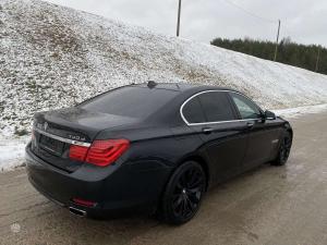 Melns BMW 740 2011 Viļņa, ar dzinēja tilpumu 2.99 L un nobraukumu 304 tūkst. km par 5150 €, foto 6 vietnē AUTOMOTO.COM.LV