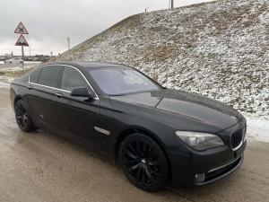 Melns BMW 740 2011 Viļņa, ar dzinēja tilpumu 2.99 L un nobraukumu 304 tūkst. km par 5150 €, foto 8 vietnē AUTOMOTO.COM.LV
