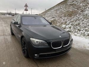 Melns BMW 740 2011 Viļņa, ar dzinēja tilpumu 2.99 L un nobraukumu 304 tūkst. km par 5150 €, foto 9 vietnē AUTOMOTO.COM.LV