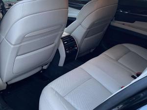 Melns BMW 740 2011 Viļņa, ar dzinēja tilpumu 2.99 L un nobraukumu 304 tūkst. km par 5150 €, foto 14 vietnē AUTOMOTO.COM.LV