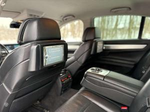 Black BMW 740 2011 in Vilnius, with an engine capacity of 2.99 L and mileage of 435 thousand km for 8000 €, photo 12 on AUTOMOTO.COM.LV