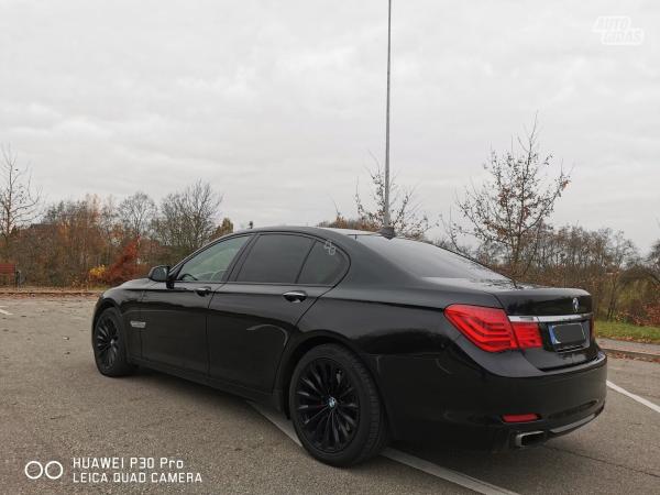 Black BMW 740 2011 in Vilnius, with an engine capacity of 3.00 L and mileage of 418 thousand km for 11000 €, photo 2 on AUTOMOTO.COM.LV