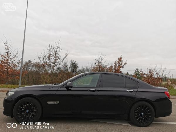 Black BMW 740 2011 in Vilnius, with an engine capacity of 3.00 L and mileage of 418 thousand km for 11000 €, photo 6 on AUTOMOTO.COM.LV