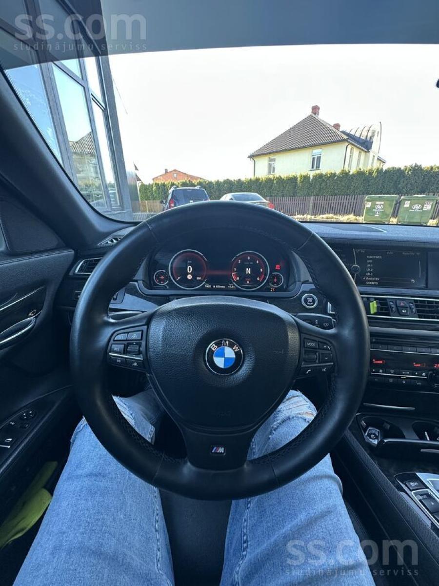 Melns BMW 740 2011 Talsi, ar dzinēja tilpumu 3.00 L un nobraukumu 260 tūkst. km par 15000 €, foto 1 vietnē AUTOMOTO.COM.LV