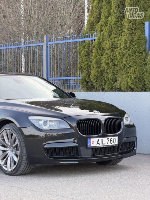 Melns BMW 740 2011 Viļņa, ar dzinēja tilpumu 3.00 L un nobraukumu 260 tūkst. km par 16000 €, foto 7 vietnē AUTOMOTO.COM.LV