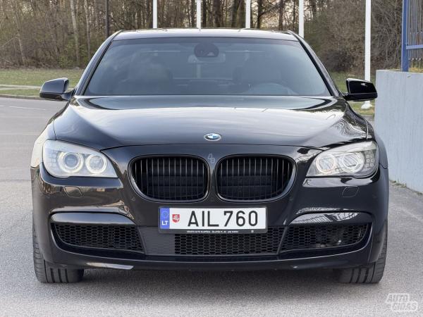 Melns BMW 740 2011 Viļņa, ar dzinēja tilpumu 3.00 L un nobraukumu 260 tūkst. km par 16000 €, foto 9 vietnē AUTOMOTO.COM.LV