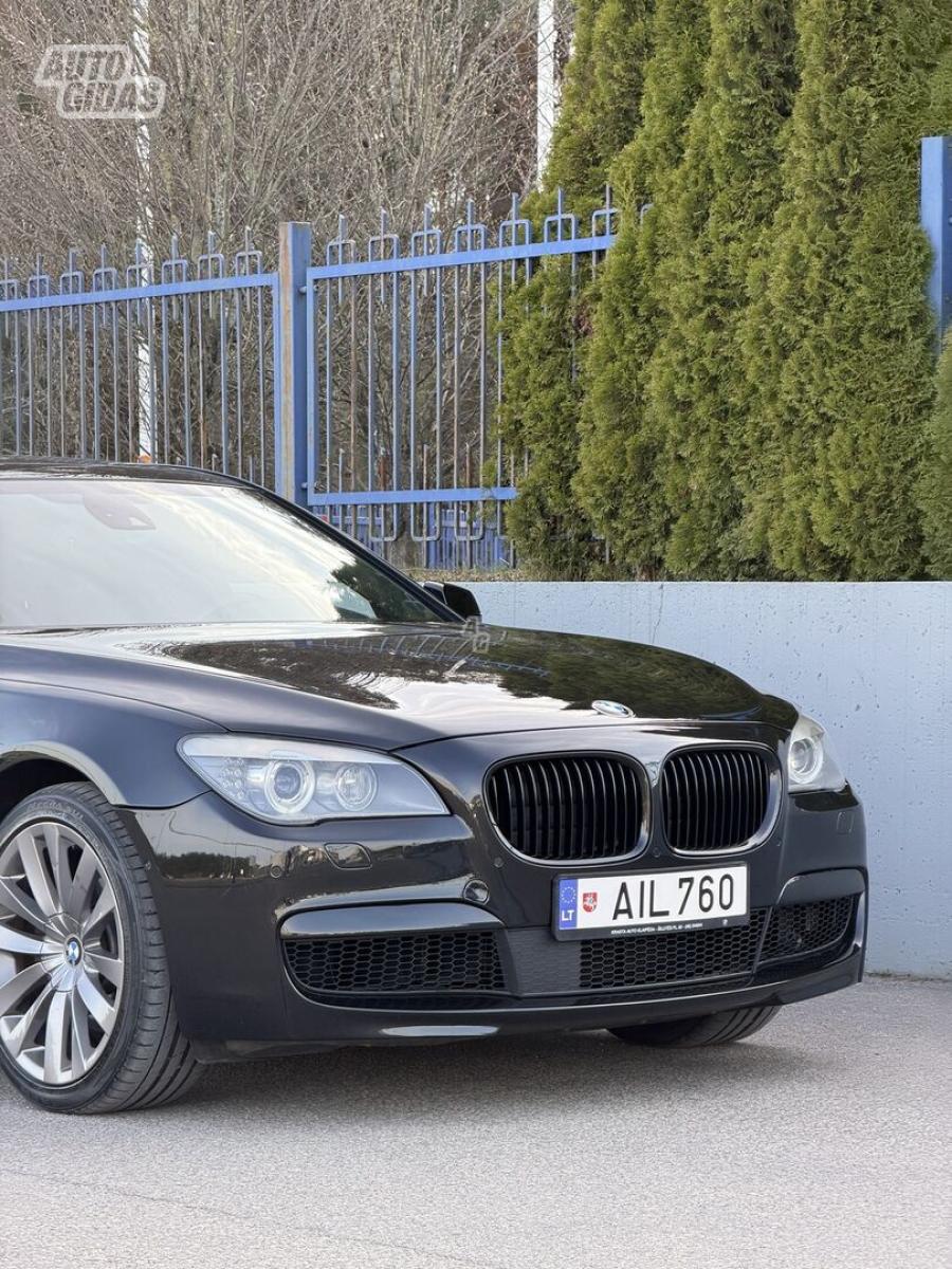 Melns BMW 740 2011 Viļņa, ar dzinēja tilpumu 3.00 L un nobraukumu 260 tūkst. km par 15000 €, foto 8 vietnē AUTOMOTO.COM.LV