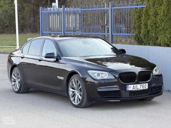 Black BMW 740 2011 in Vilnius, with an engine capacity of 3.00 L and mileage of 260 thousand km for 15000 €, photo 8 on AUTOMOTO.COM.LV