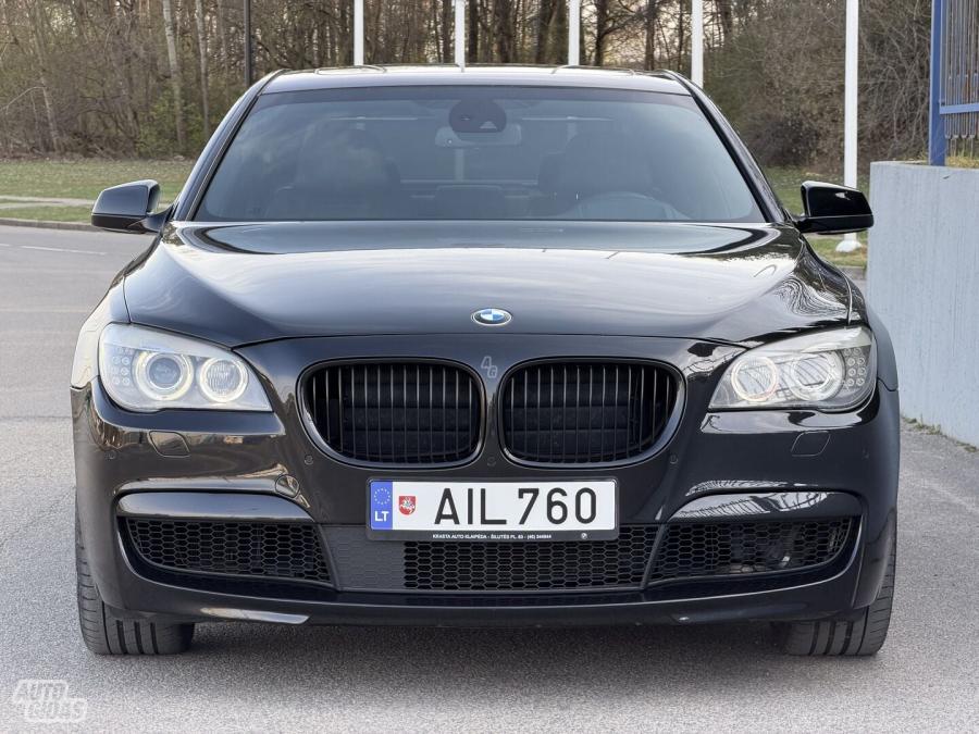 Melns BMW 740 2011 Viļņa, ar dzinēja tilpumu 3.00 L un nobraukumu 260 tūkst. km par 15000 €, foto 10 vietnē AUTOMOTO.COM.LV