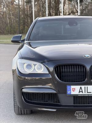 Melns BMW 740 2011 Viļņa, ar dzinēja tilpumu 3.00 L un nobraukumu 260 tūkst. km par 15000 €, foto 11 vietnē AUTOMOTO.COM.LV