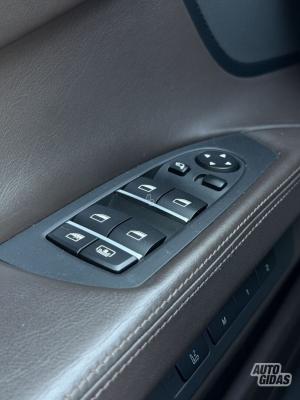 Melns BMW 740 2011 Viļņa, ar dzinēja tilpumu 3.00 L un nobraukumu 260 tūkst. km par 15000 €, foto 24 vietnē AUTOMOTO.COM.LV